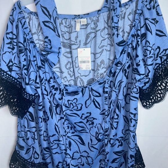 Cato | Tops | Cato Blue Floral Blouse With Black Lace | Poshmark